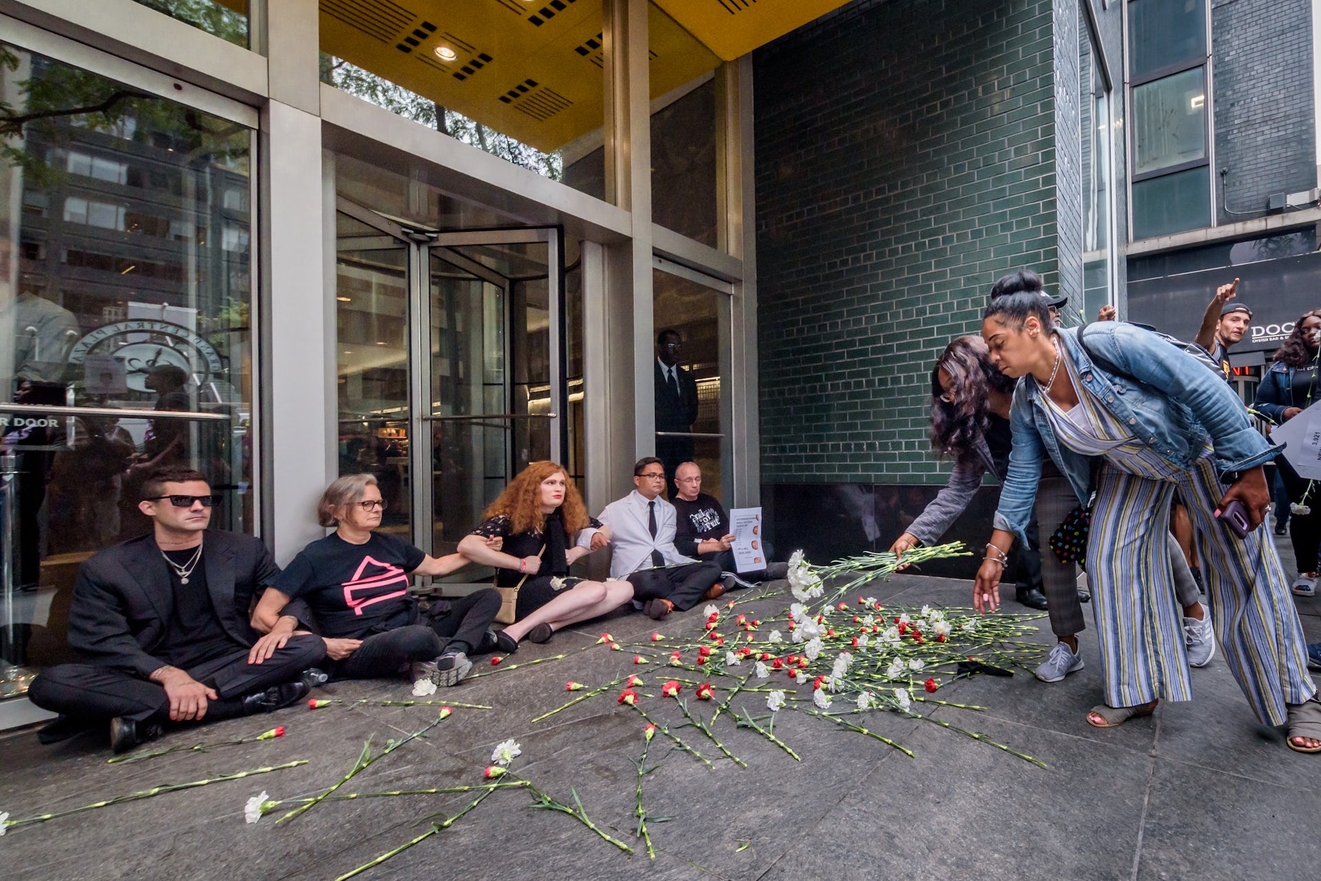 Offering treatment to drug users instead of arresting them reduces ...