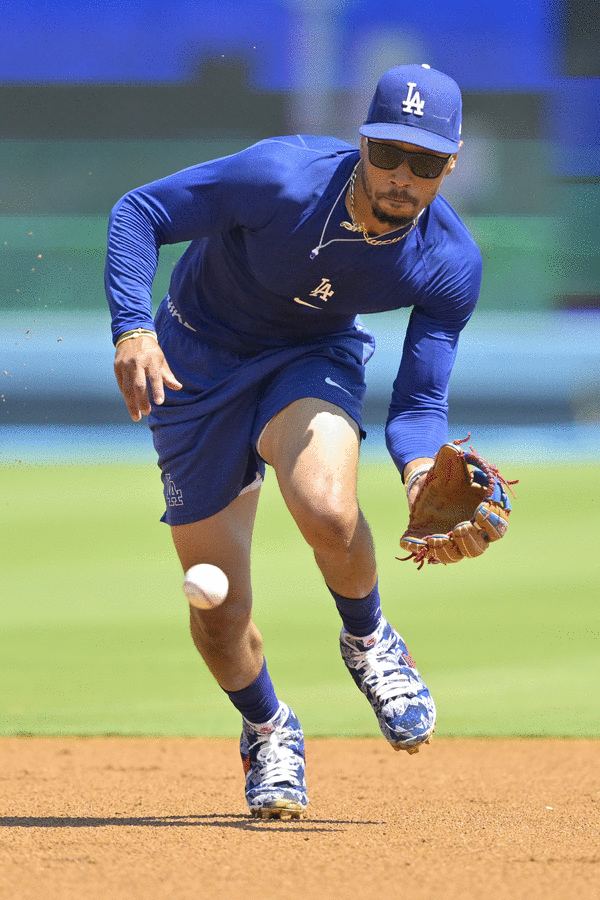 Mookie Betts will play in right field, not shortstop, when he returns ...